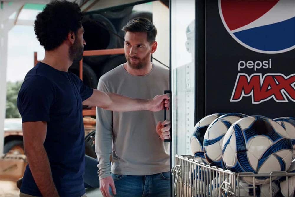 Lionel Messi i Mo Salah w nowej reklamie Pepsi "Last Can Standing"