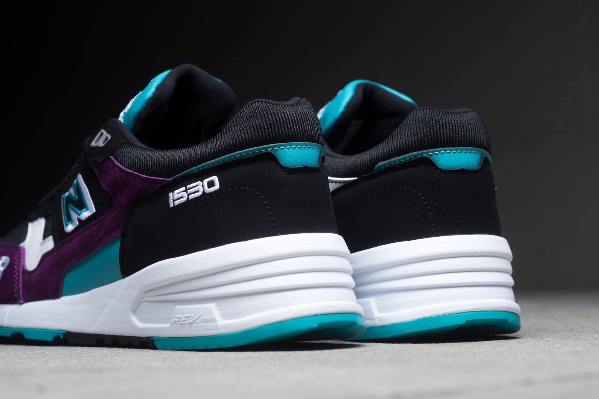 Nowe New Balance 1530 nadchodzą w wersji Black / Purple