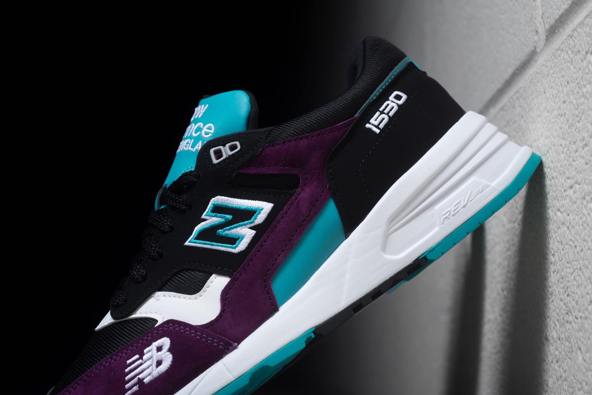 Nowe New Balance 1530 nadchodzą w wersji Black / Purple