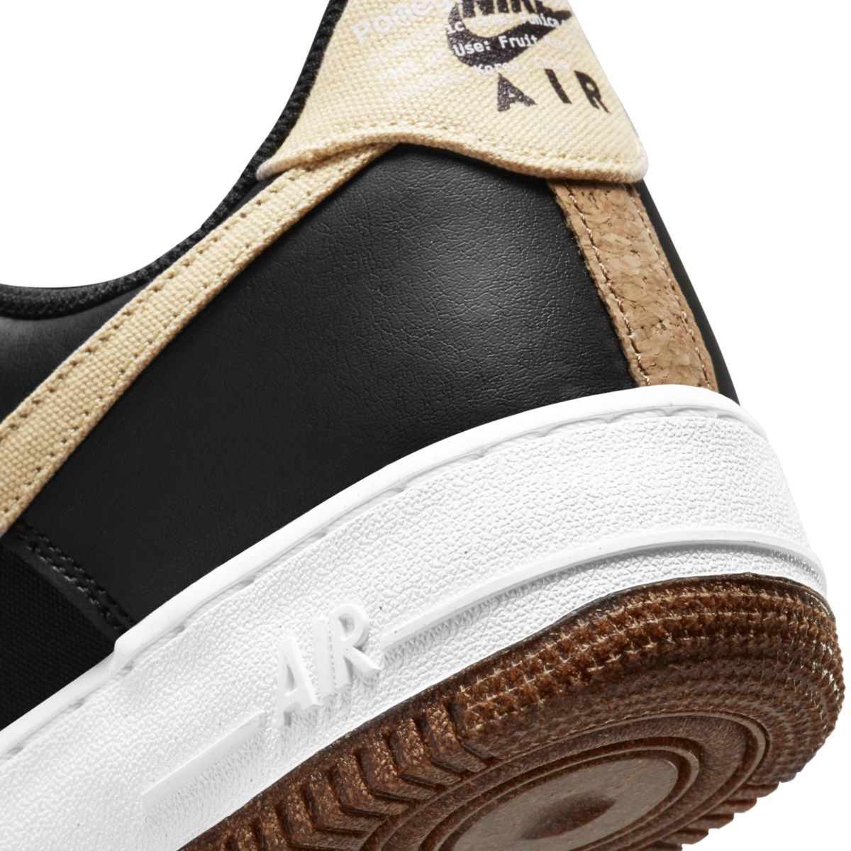 Oto czarne Nike Air Force 1 Low w owocowej wersji „Pomegranate”
