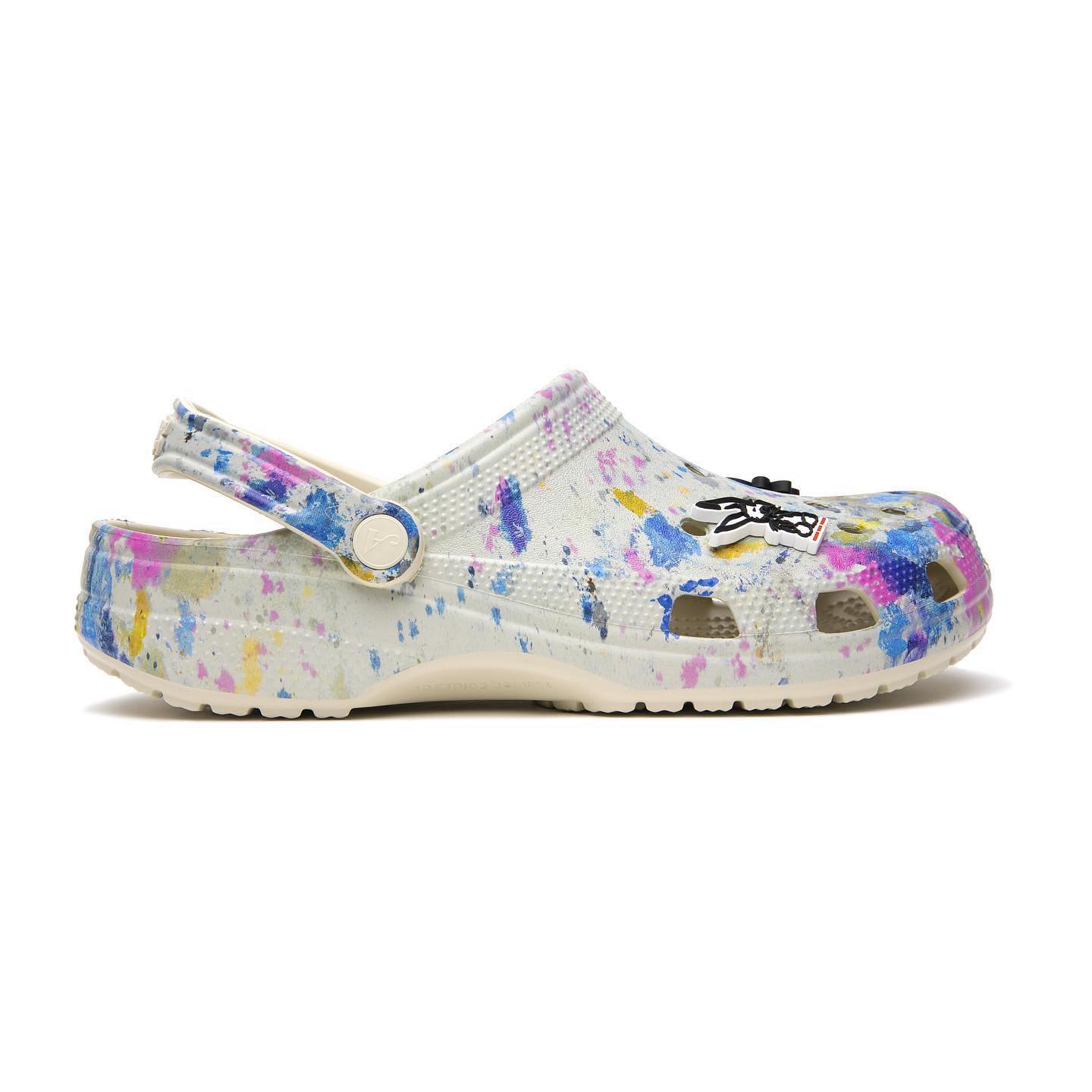 Awake wydaje 'artystyczne' Crocs Classic Clog