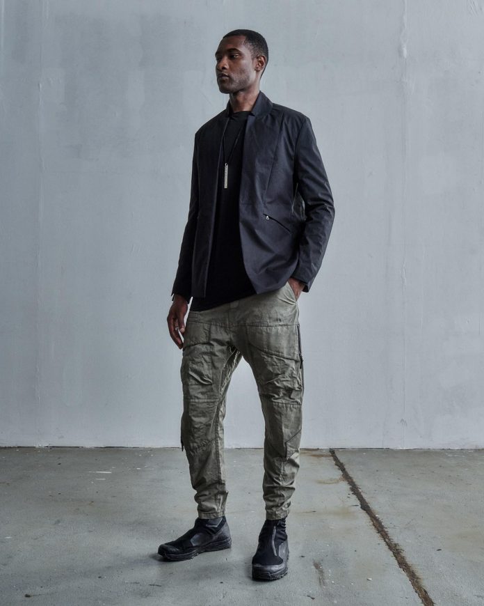 Lookbook enfin levé przedstawiający ich „Collection XVII”