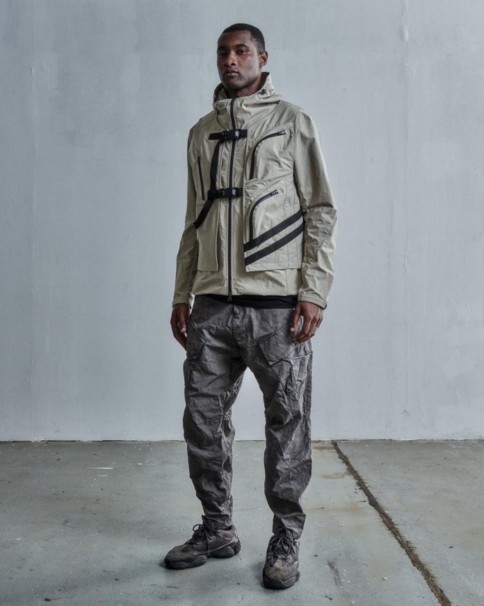 Lookbook enfin levé przedstawiający ich „Collection XVII”