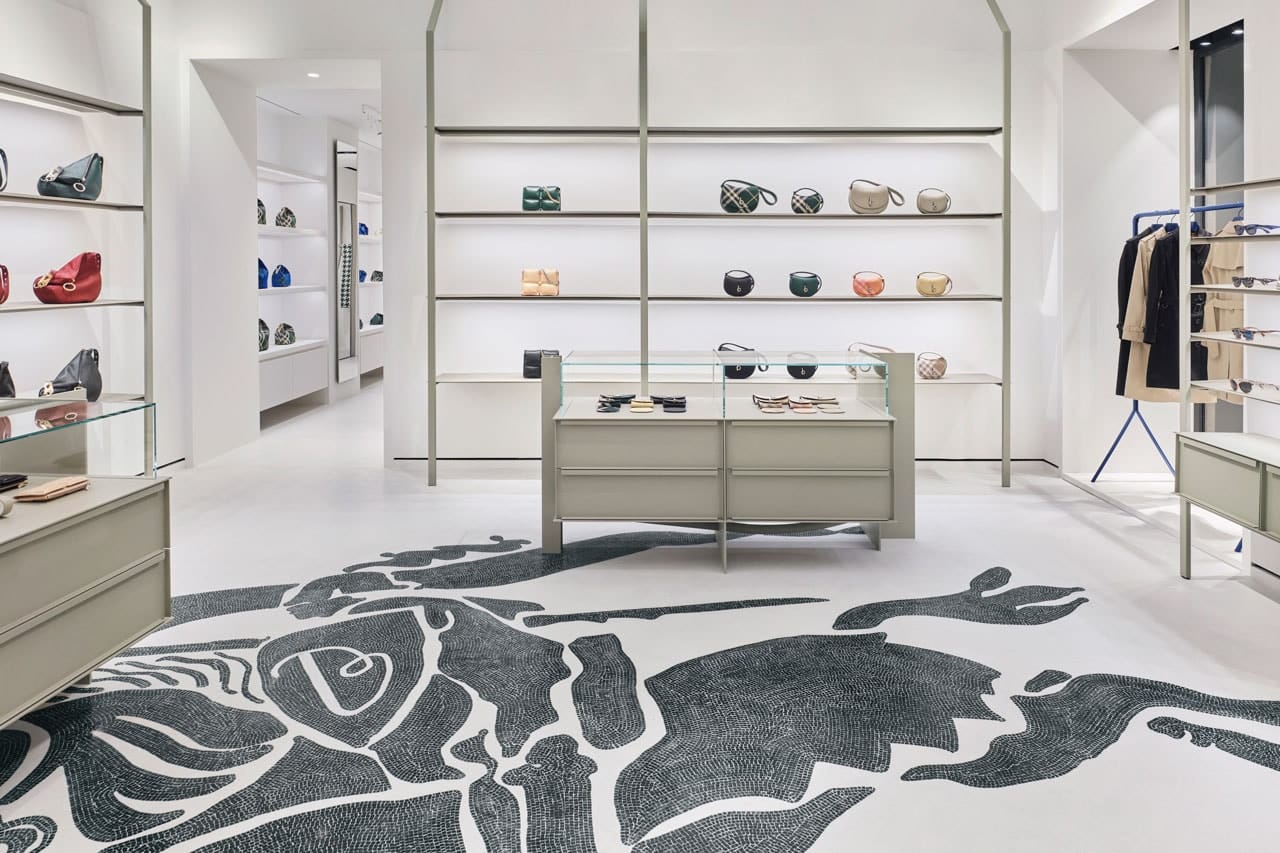 Burberry otwoera nowy sklep w Paryżu