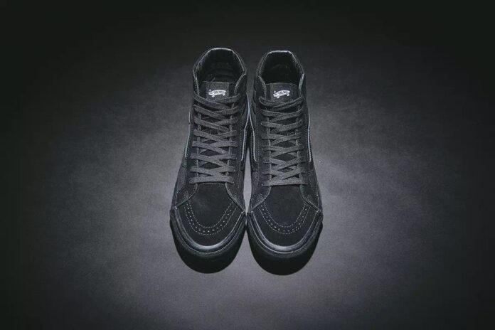 Czarny minimalizm: Odkryj kolekcję Vans „Triple Black”