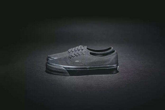Czarny minimalizm: Odkryj kolekcję Vans „Triple Black”