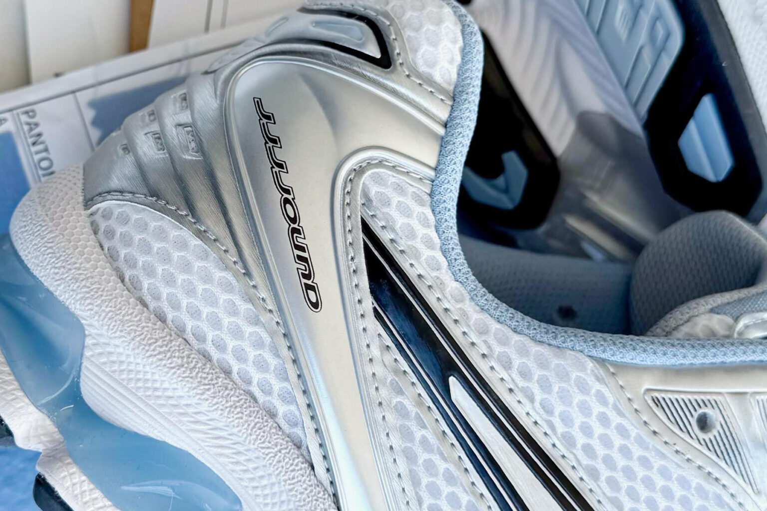 JJJJound zapowiada kolaboracyjne wydanie ASICS GEL-KAYANO 14 „Ice Blue”