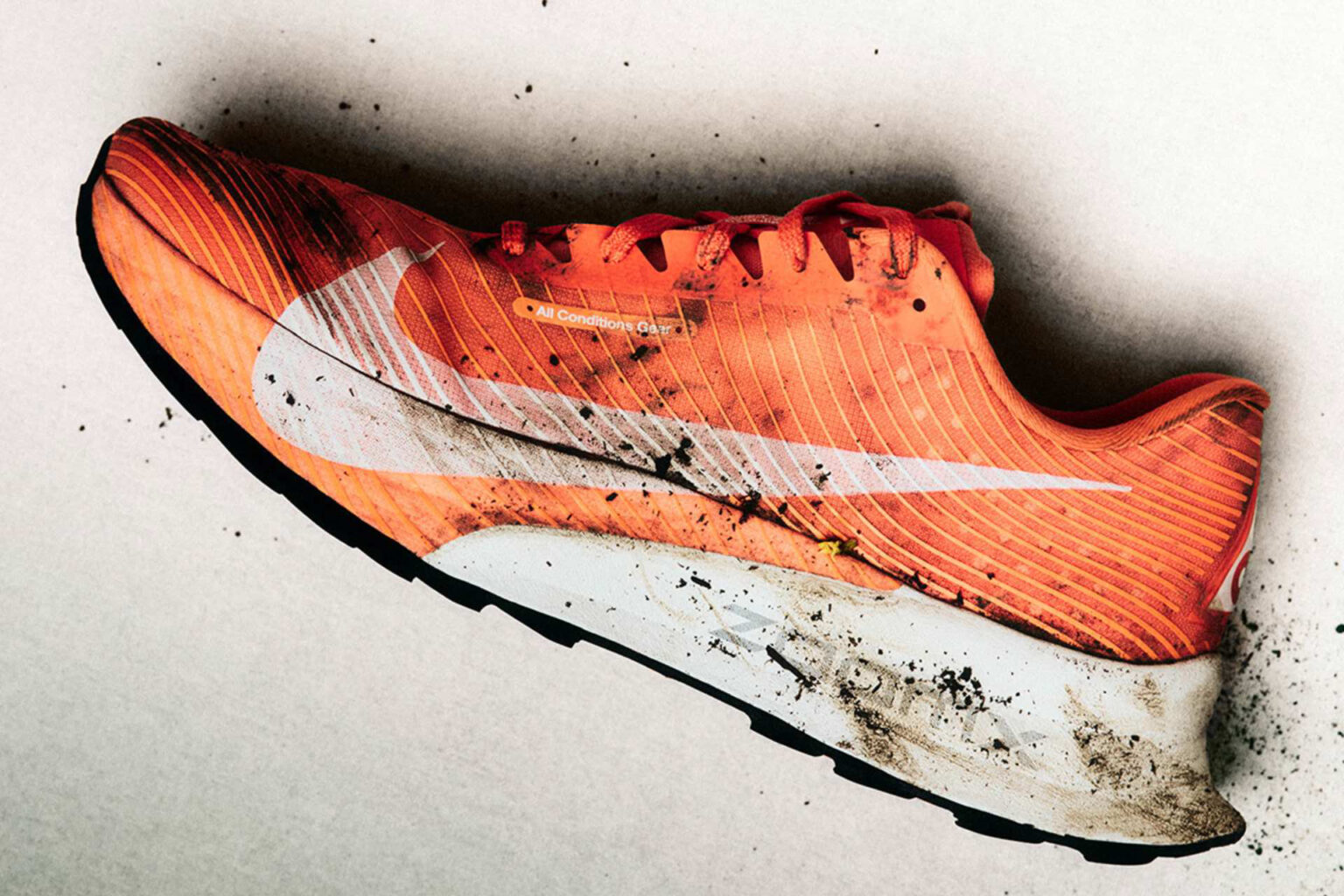 Nike ACG Ultrafly Trail „Hyper Crimson” - But, który lubi trudny szlak